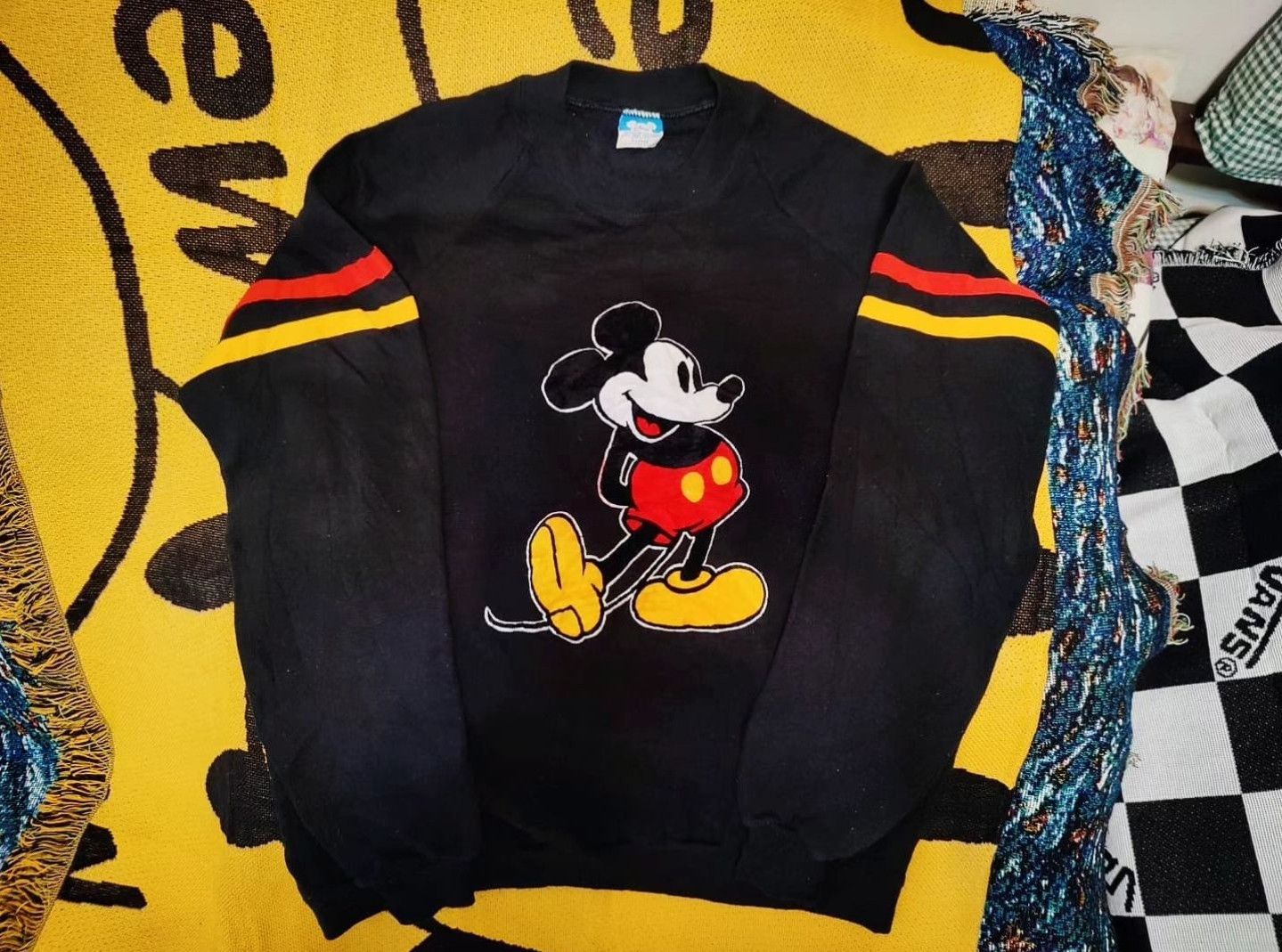 Disney × Mickey Mouse × Vintage Classic 80s Mickey Mouse Sweater | Grailed
