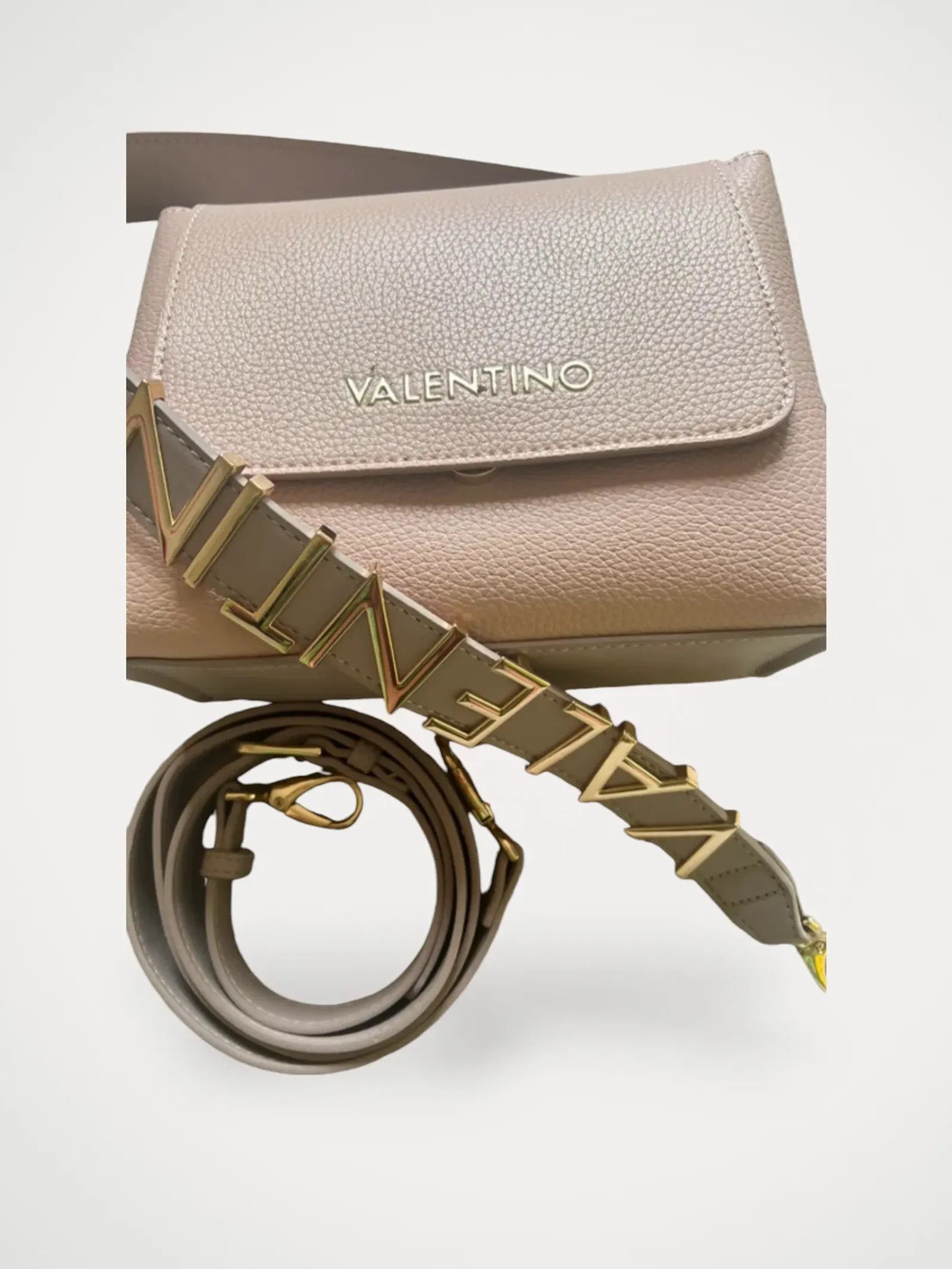 Valentino Valentino Alexia crossbody väska Alexia Crossbody Bag | Grailed Valentino Valentino Alexia crossbody väska Alexia Crossbody Bag | Grailed
