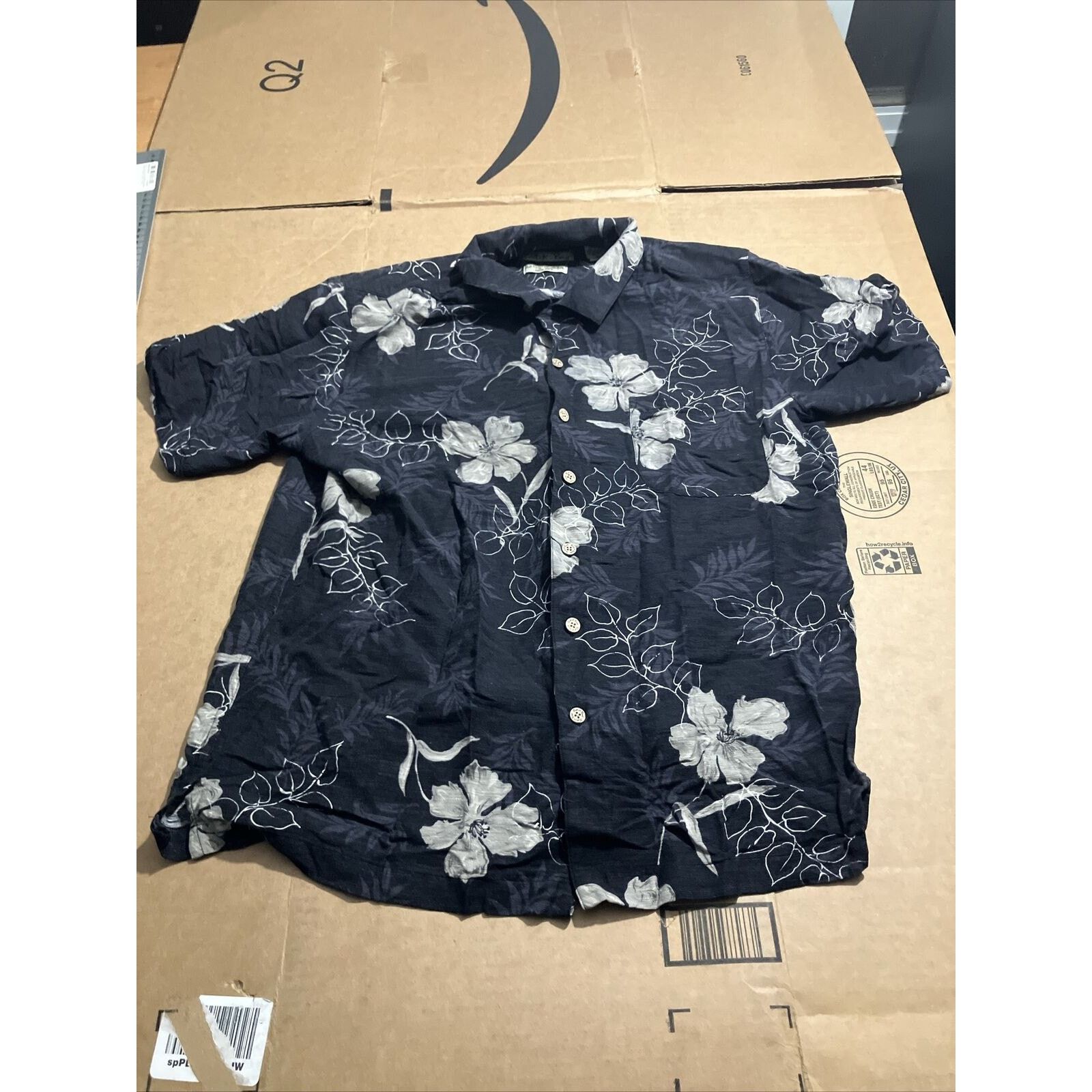 Batik Bay Batik Bay Men's Medium Hibiscus Monstera Black Washable Silk ...