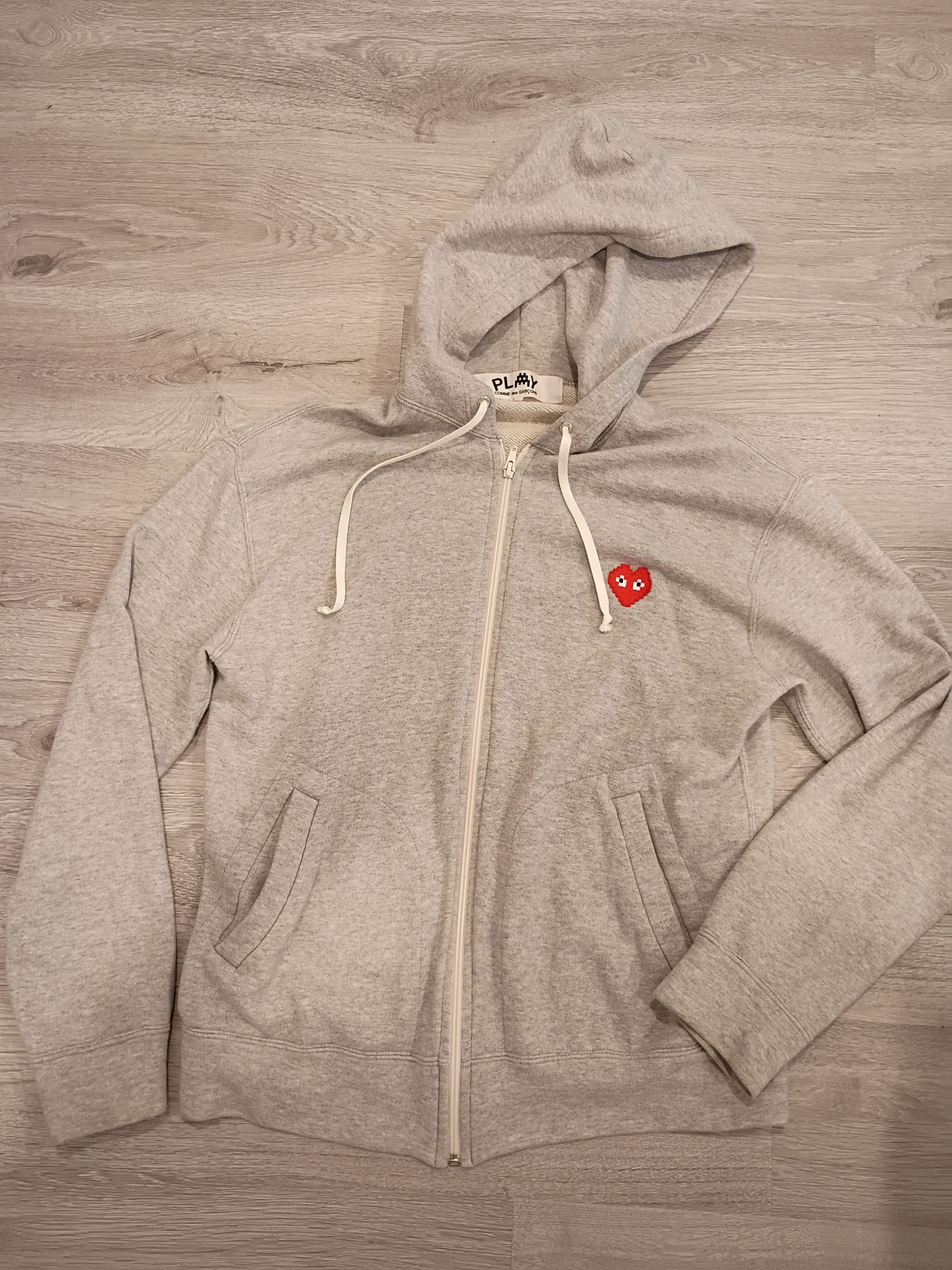 Comme des Garcons Comme des Garcons CDG PLAY x Invader collab Zip Up ...