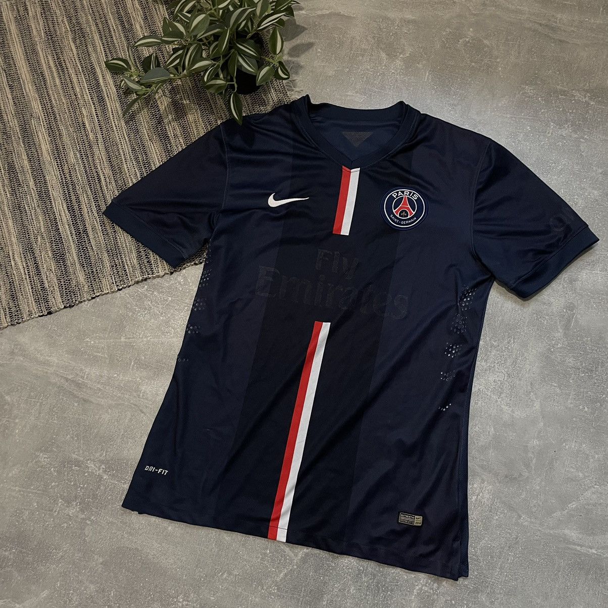 Nike PSG NIKE FLY EMIRATES QNB PARIS SAINT GERMAIN JERSEY shirt | Grailed