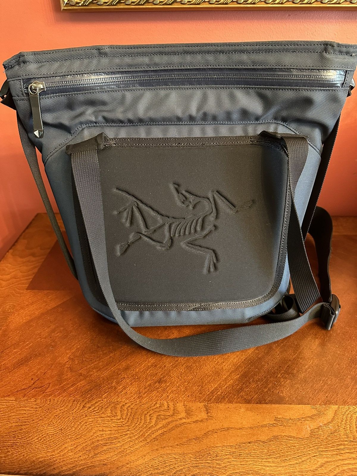 Arc'Teryx Arro 8 Shoulder Bag | Grailed
