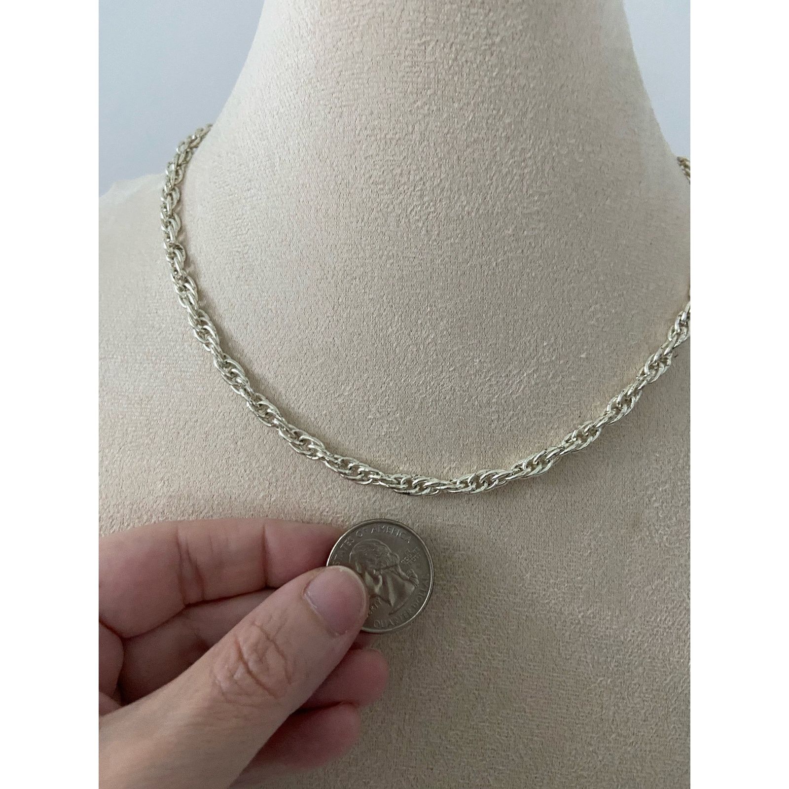 Generic Silver tone prince of wales chain necklace | Grailed