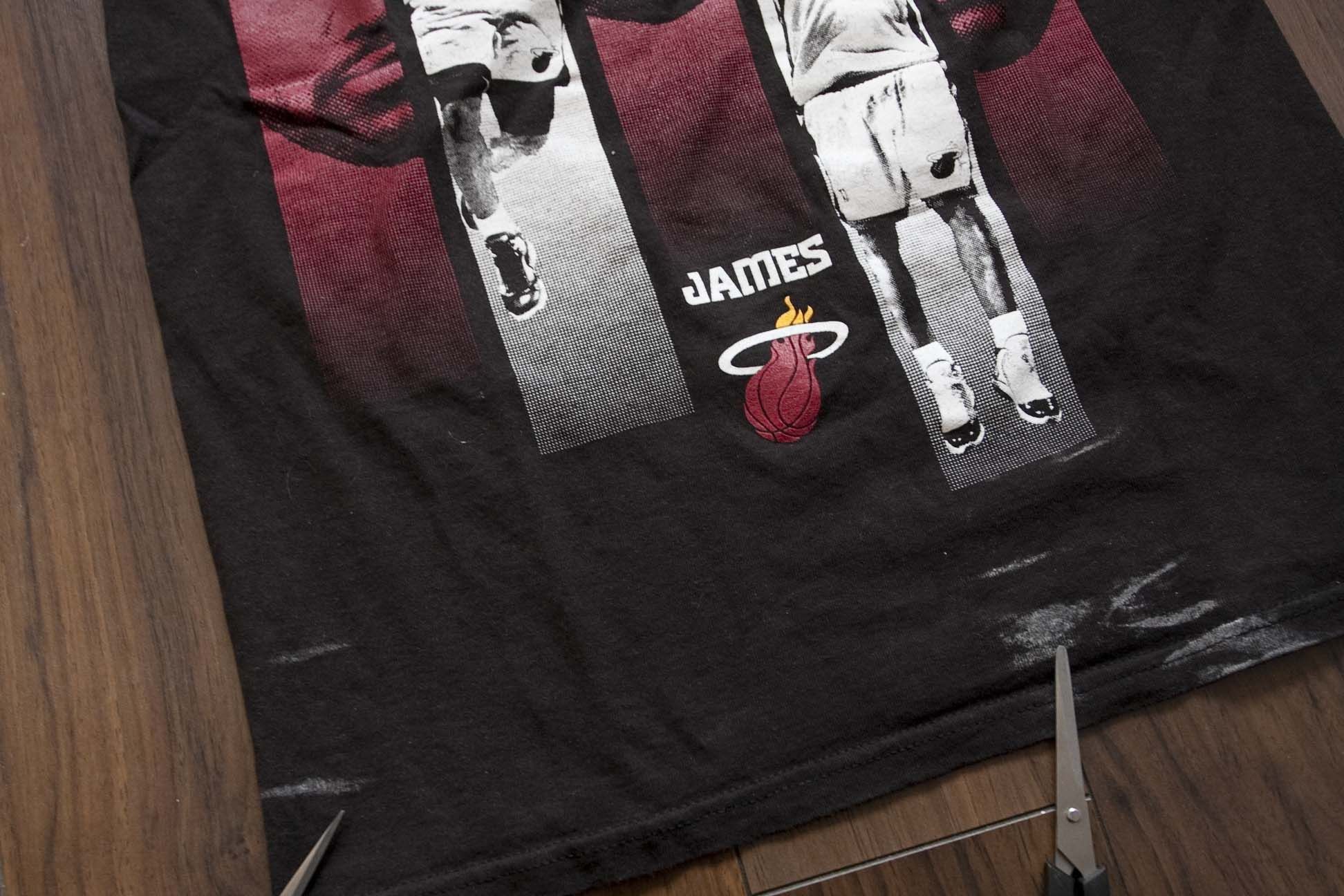 NBA Lebron James UNK NBA T Shirt Miami Heat Size S | Grailed