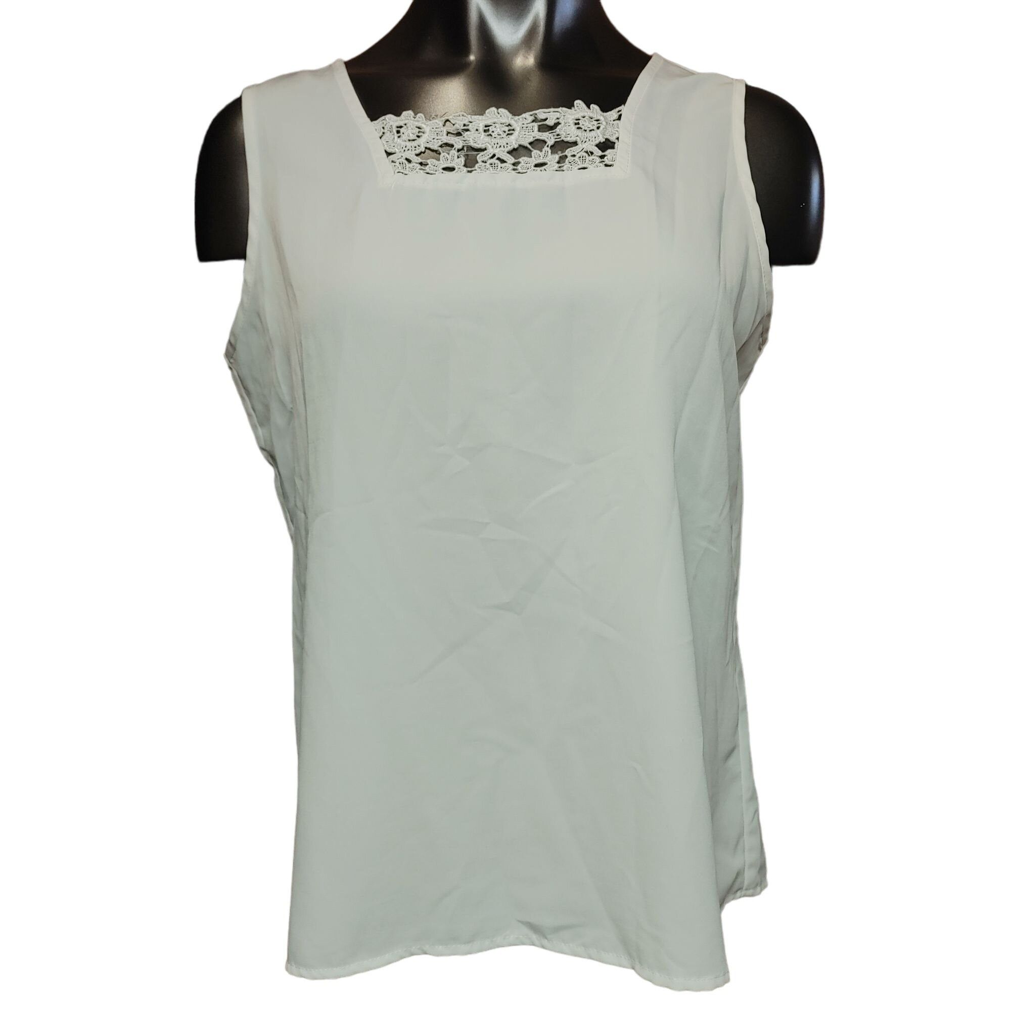 Other BFA Classics Women's White Lace Cut Neckline Sleeveless Top | Grailed