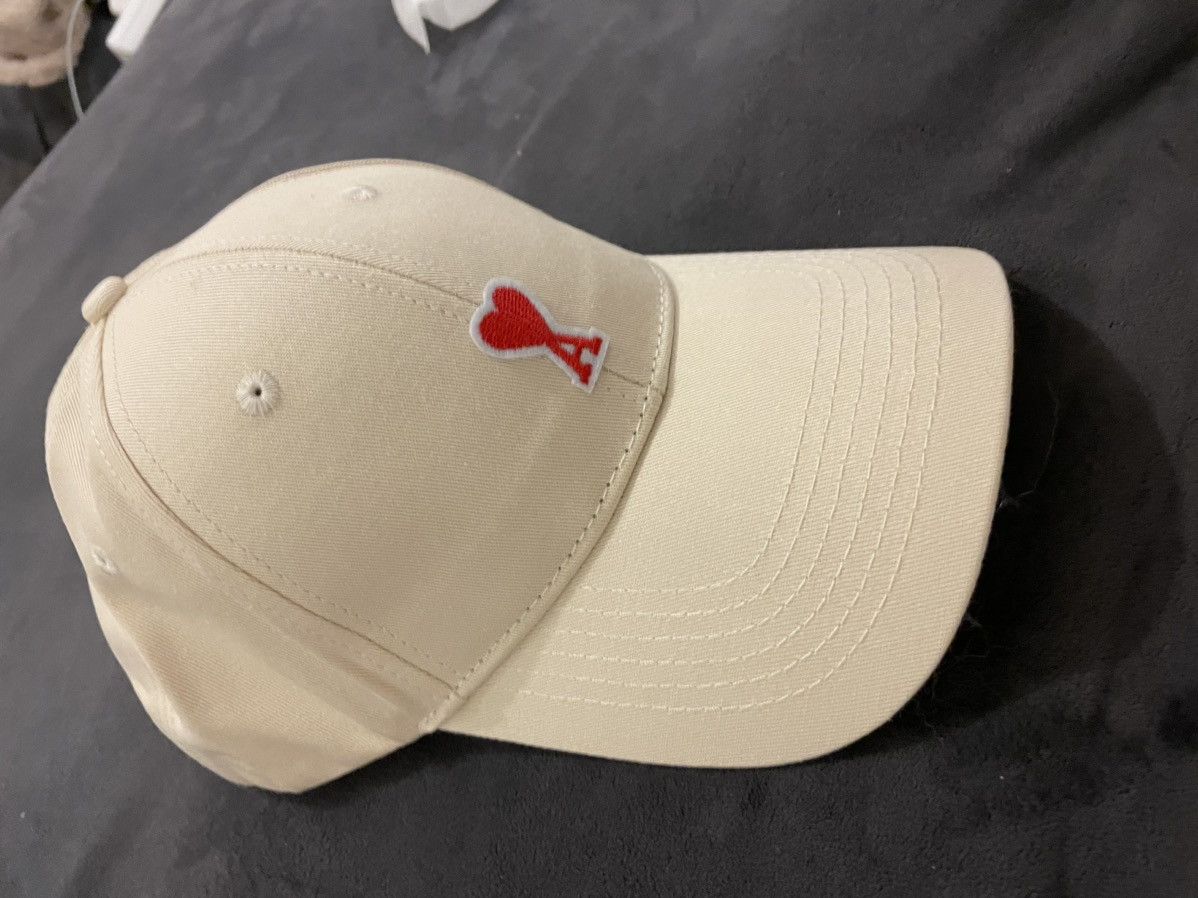 AMI Cap AMI beige | Grailed