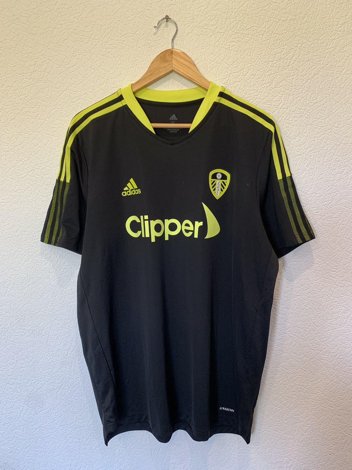 Adidas Adidas Leeds United 2021/2022 Training Kit Soccer Jersey | Grailed