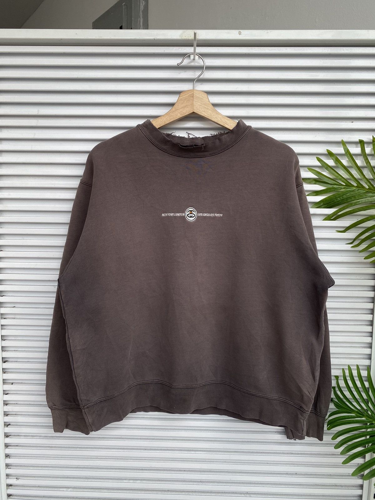 Streetwear × Stussy × Vintage OG Vintage Stussy Distressed Crewneck / Travis Flacko Scott | Grailed