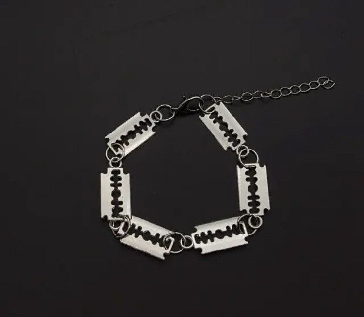 Gold Chain Razor Blade Bracelwt | Grailed
