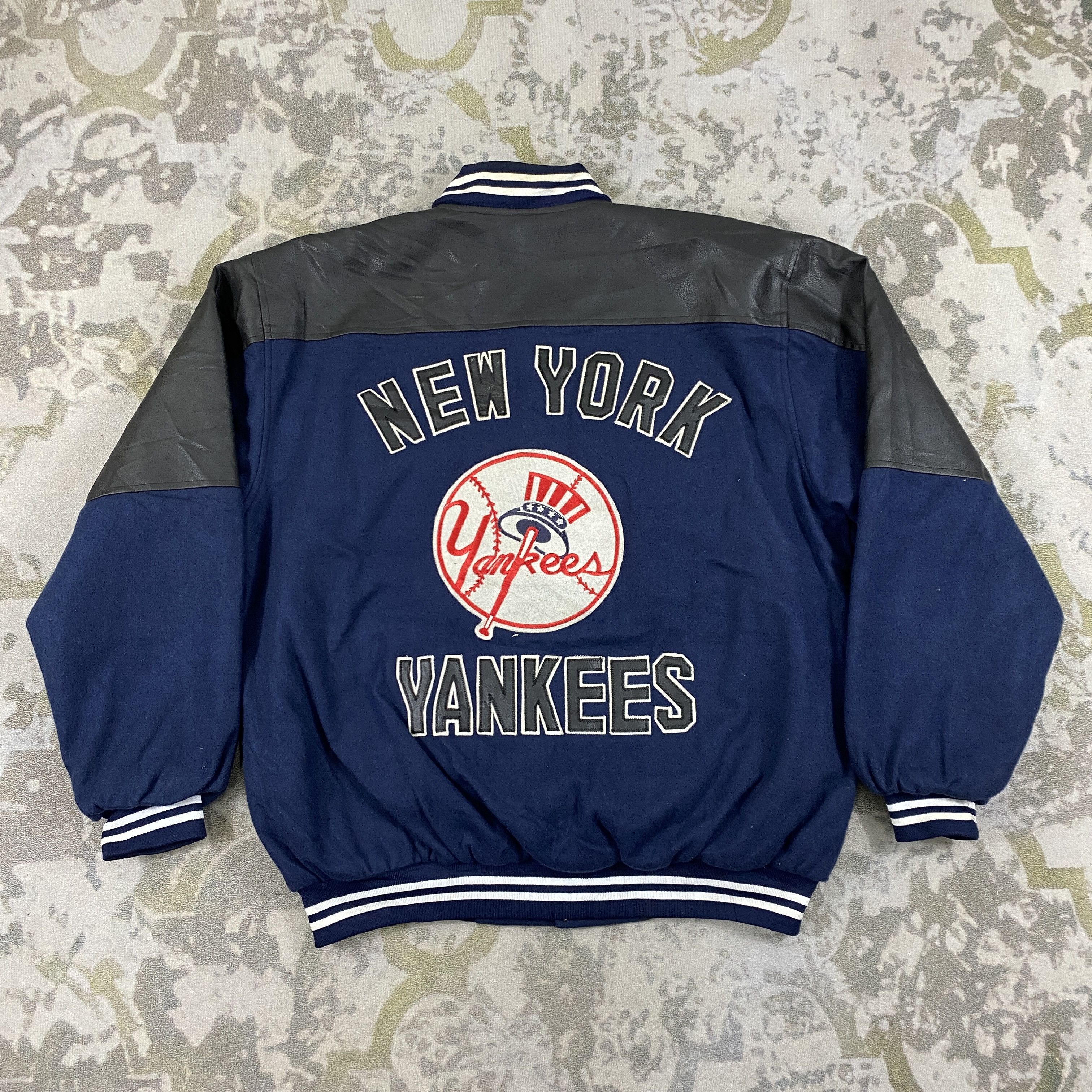 MLB × New York Yankees × Vintage Vintage New York Yankees Big Logo ...