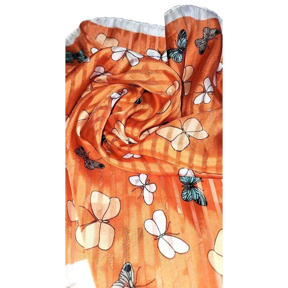 Salvatore Ferragamo SALVATORE FERRAGAMO Gorgeous 26x26 Silk Scarf ...