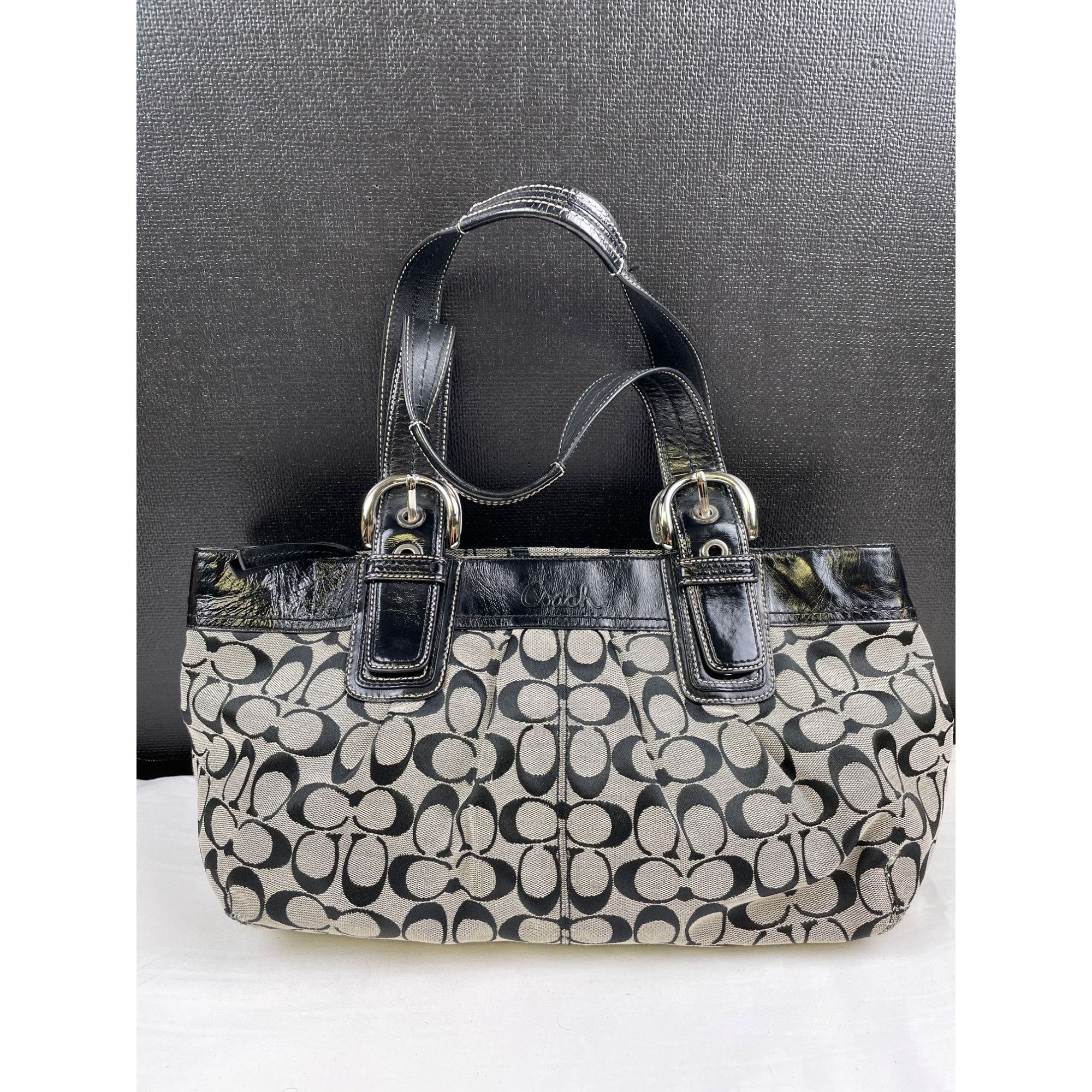 Coach Coach Women's Gray /Black Signature Shoulder/Handbag F13742 | Grailed