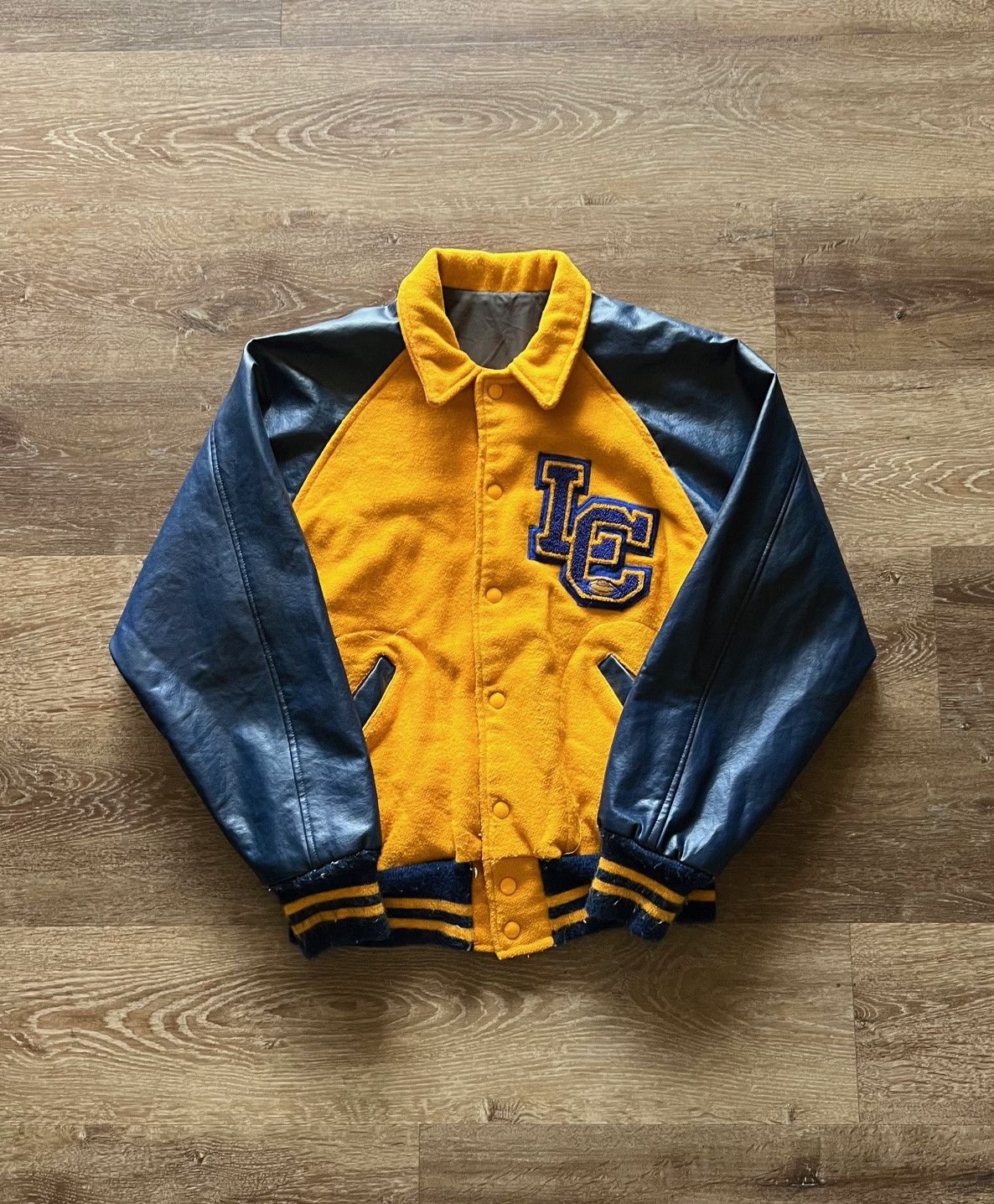 Vintage Vintage 80s/90s College Letterman Varsity Jacket Size Large ...