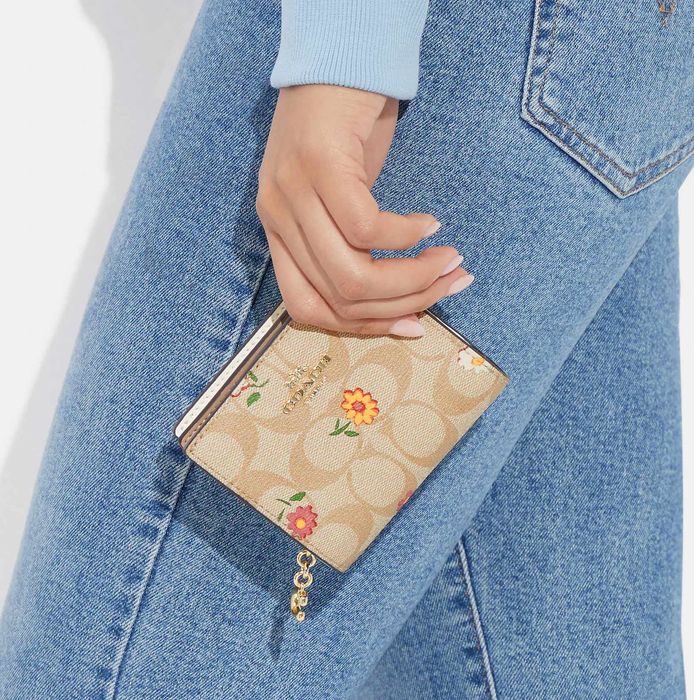 Coach Snap Wallet In Signature Canvas With Nostalgic Ditsy Print | Grailed