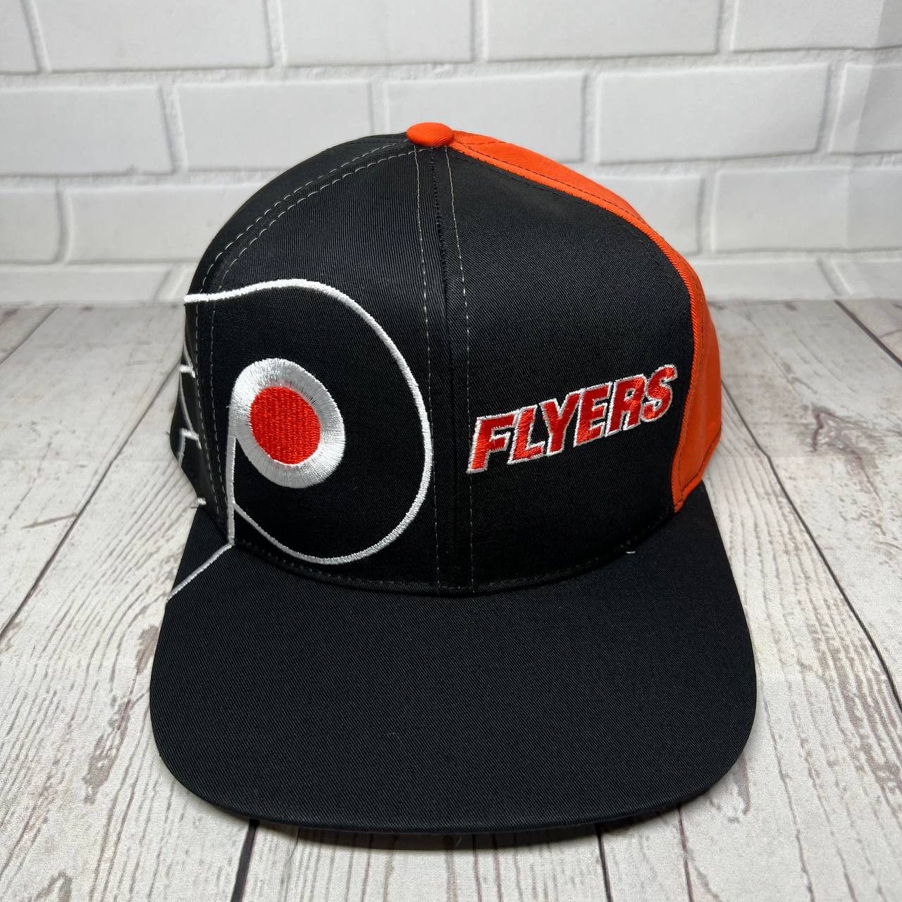Twins Enterprise Inc. Vintage Philadelphia Flyers NHL Hat Snapback Cap ...