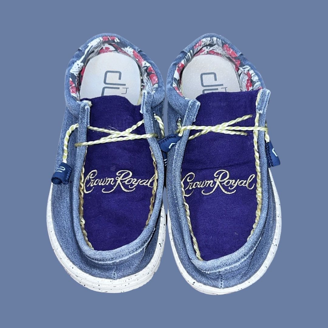 Streetwear Rare Crown Royal Hey Dude Wally Stretch Blue Linen Shoes 11 ...