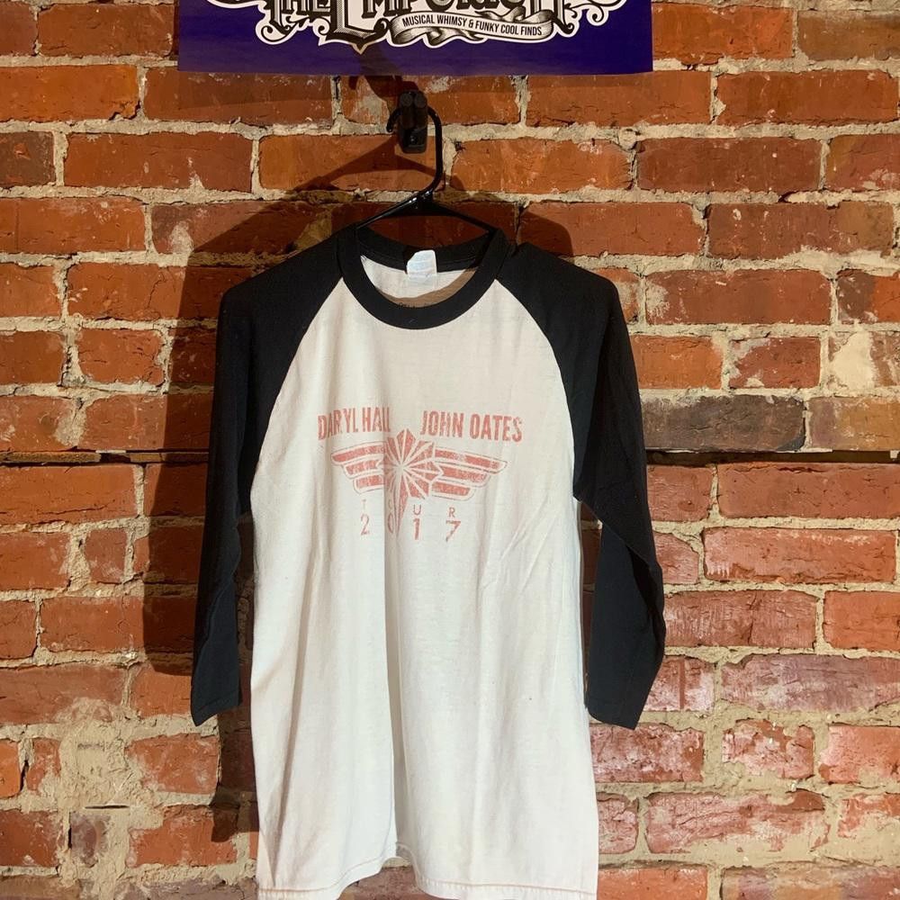 Designer Daryl hall & John oats small white graphic tour T-shirt | Grailed
