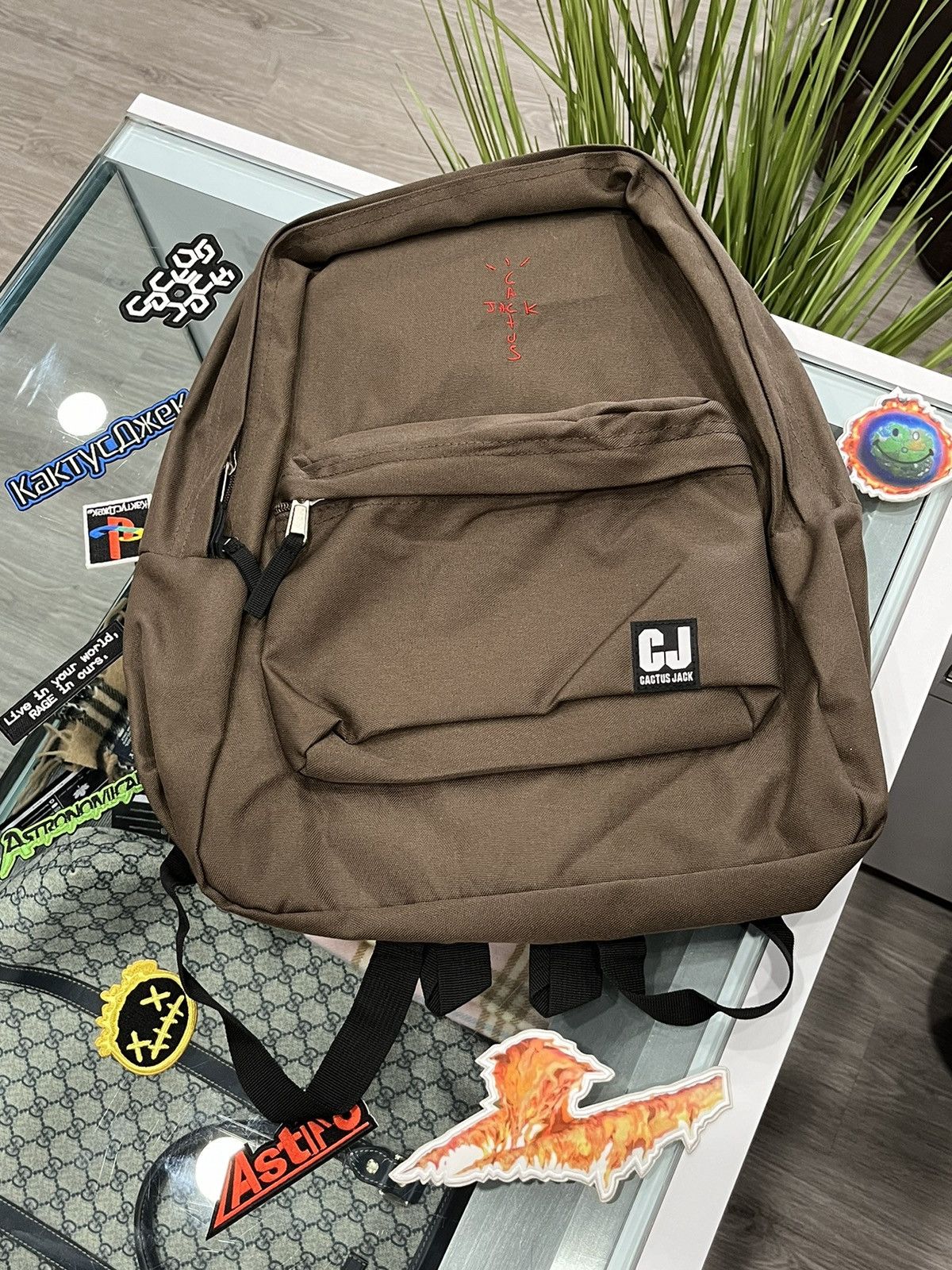 Travis Scott Travis Scott Cactus Jack Astro World Backpack and Patches ...