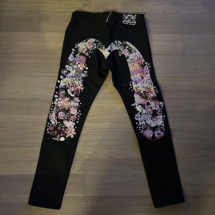 Evisu rare! EVISU FLOWER PEDAL EMBROIDERED SELVEDGE DENIM | Grailed