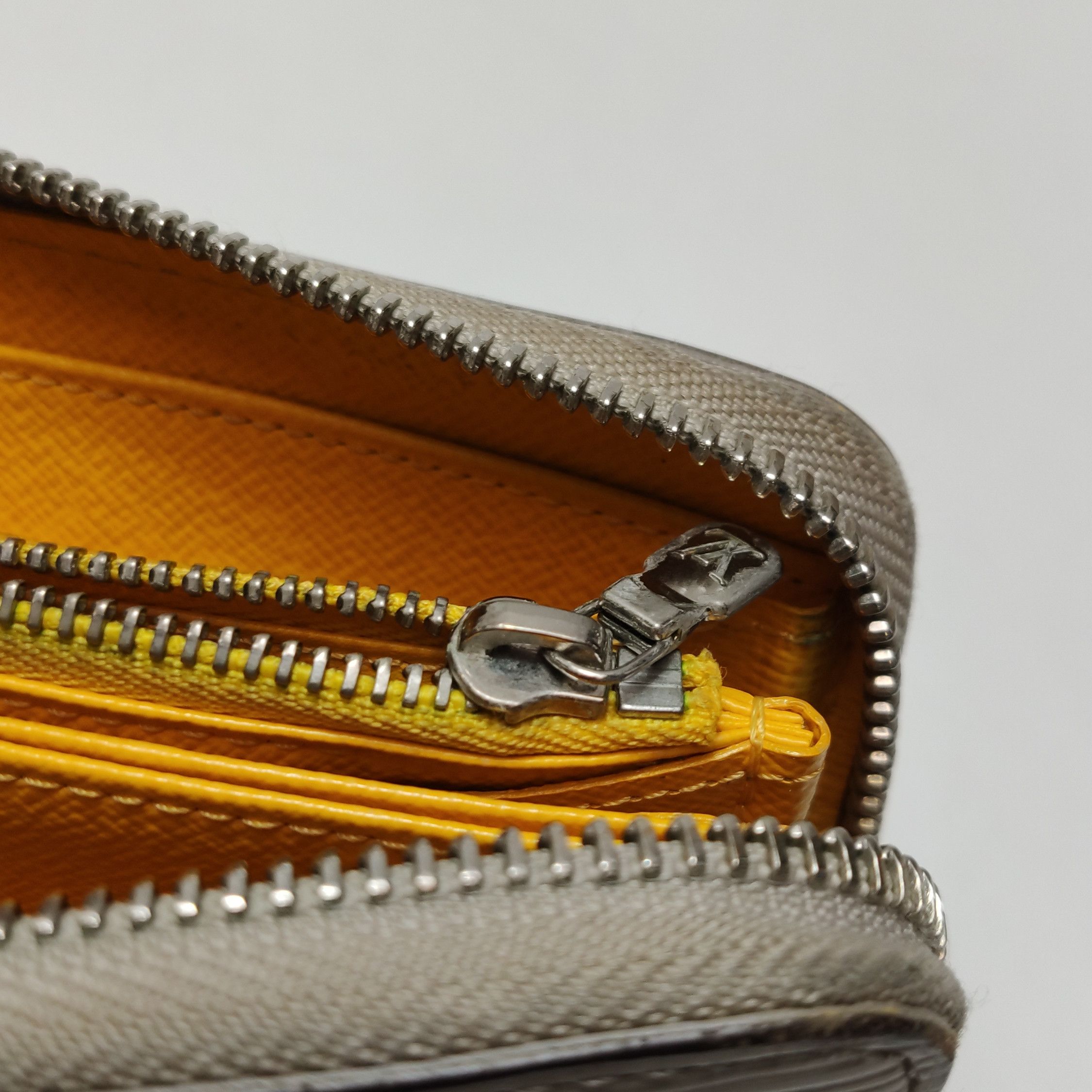 Louis Vuitton Louis Vuitton (LV) Zippy cowhide ripple zip around wallet ...