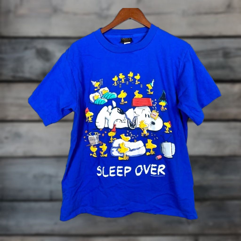 Changes VINTAGE Peanuts Snoopy Sleep Over Graphic T-Shirt Adult Large ...