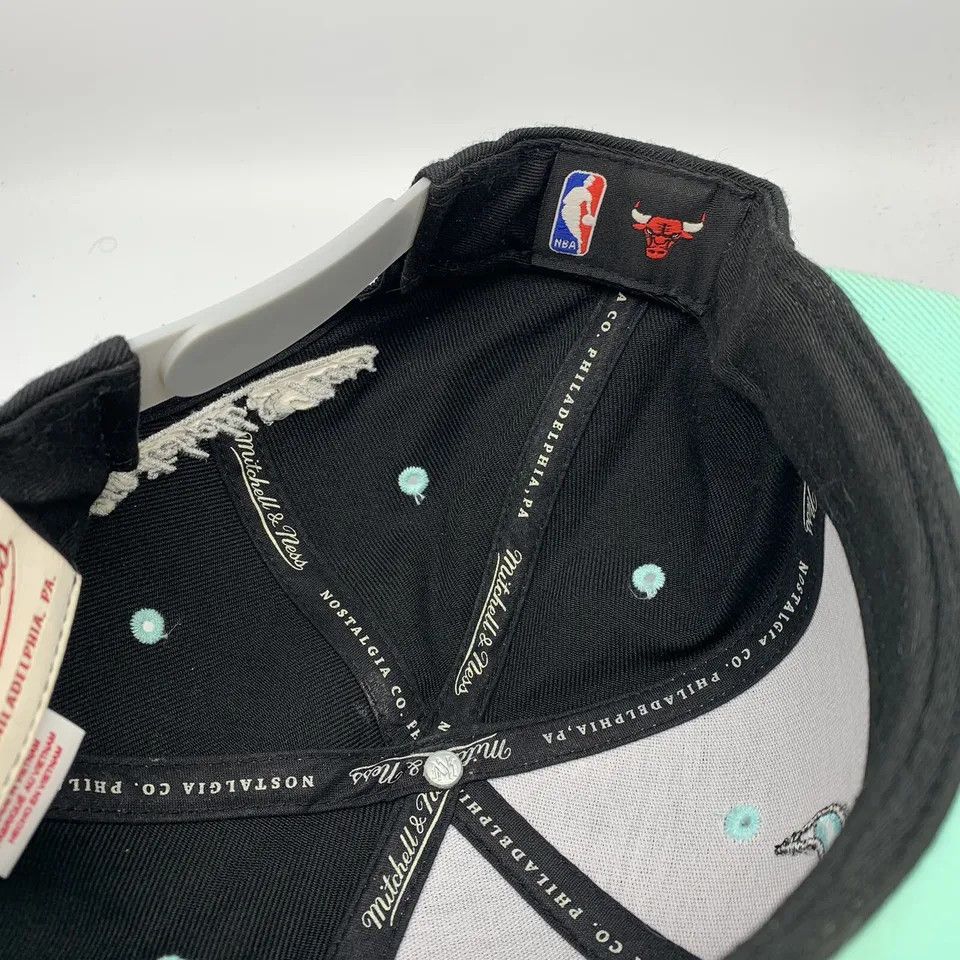 Mitchell & Ness Chicago Bulls Igloo Hat Snapback CapMichael Jordan ...
