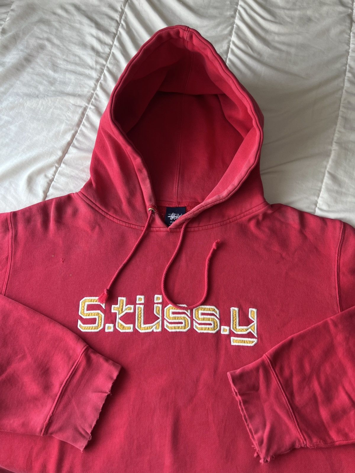 Vintage VINTAGE STUSSY SPELLOUT EMBROIDERED DISTRESSED RED HOODIE | Grailed