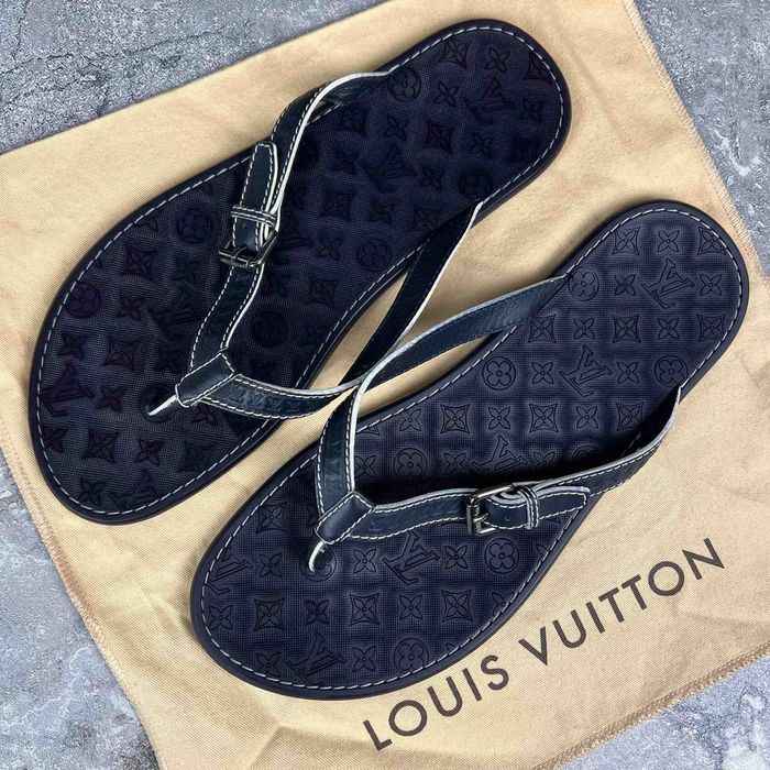Louis Vuitton Thong sandals LV monongram flip-flop leather 8 LV | Grailed