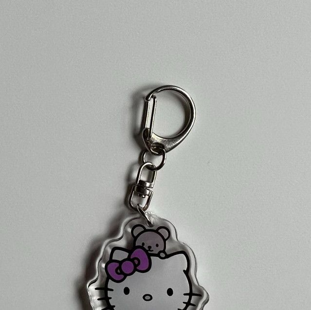 Silver Y2K 2000s super cute hello kitty keychain | Grailed