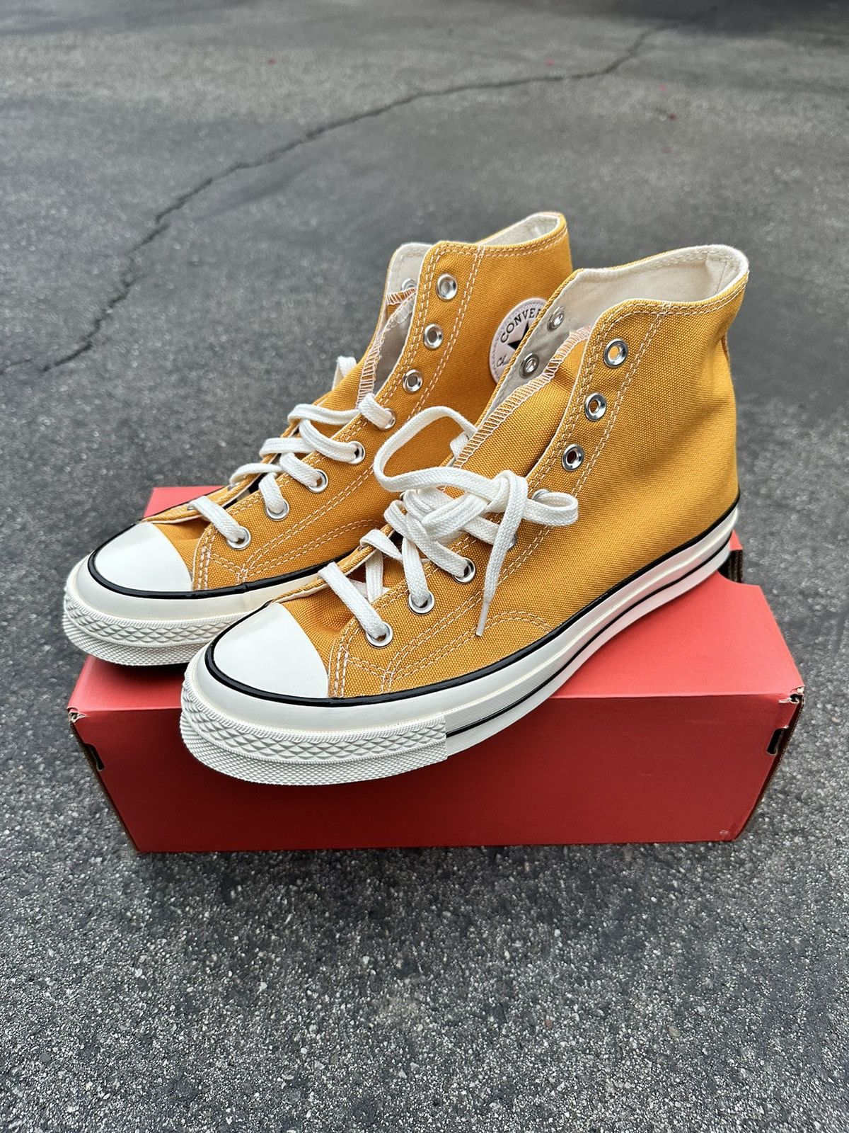 Converse CHUCK 70 SUNFLOWER | Grailed