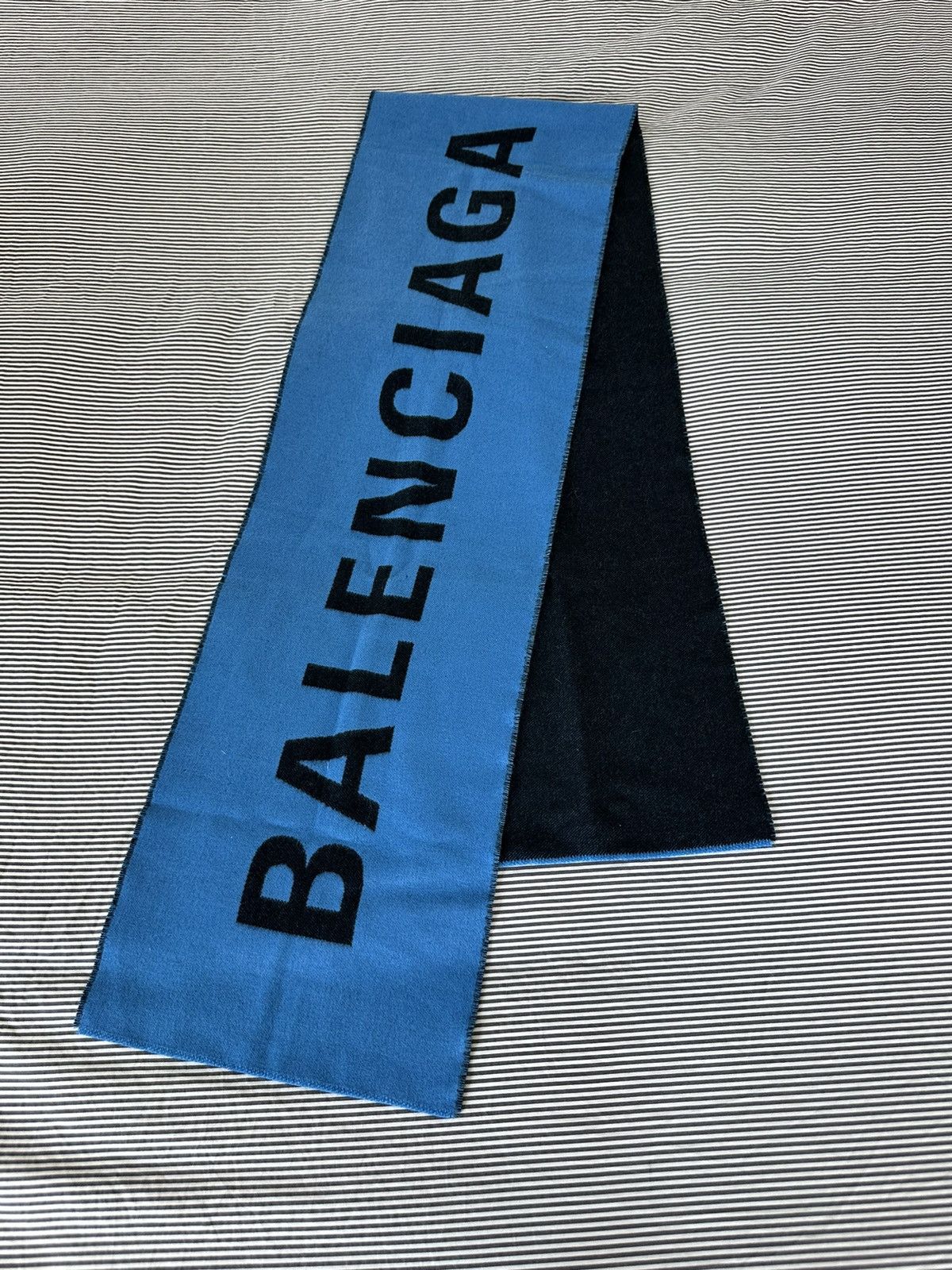 Balenciaga FW18 Blue Reversible Logo Wool Scarf | Grailed
