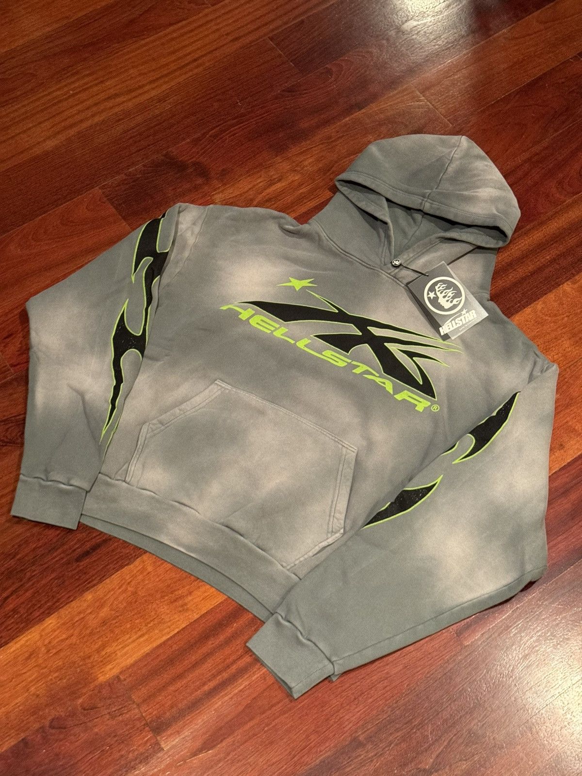 HELLSTAR 💫 RARE Hellstar Sports Core Logo Hoodie (Grey/Green) - Large ...