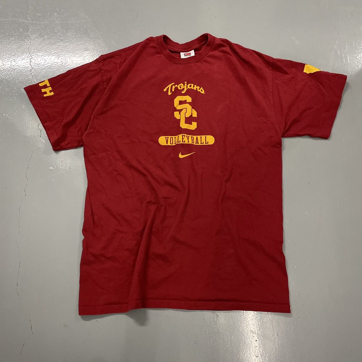 Vintage Crazy Vintage Y2K USC Trojans Nike Center Swoosh Tee | Grailed