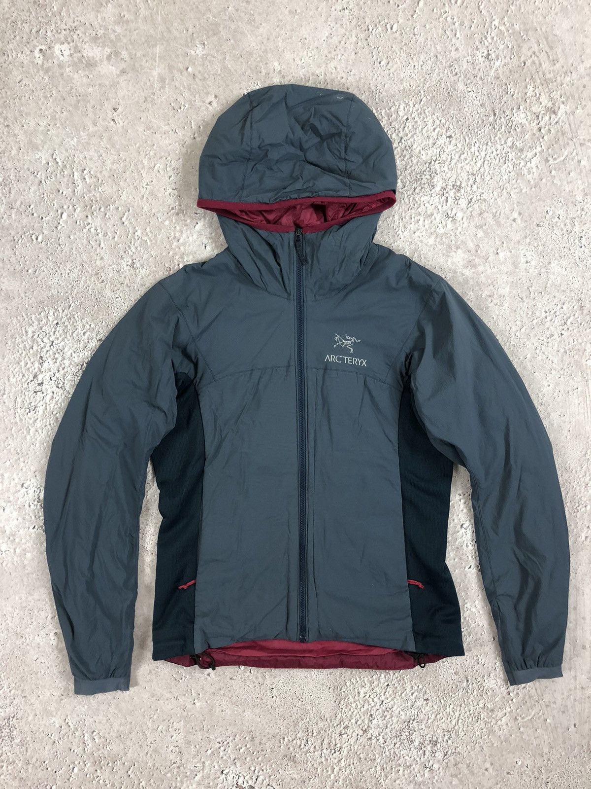 Arc'Teryx Arcteryx atom LT womens jacket | Grailed