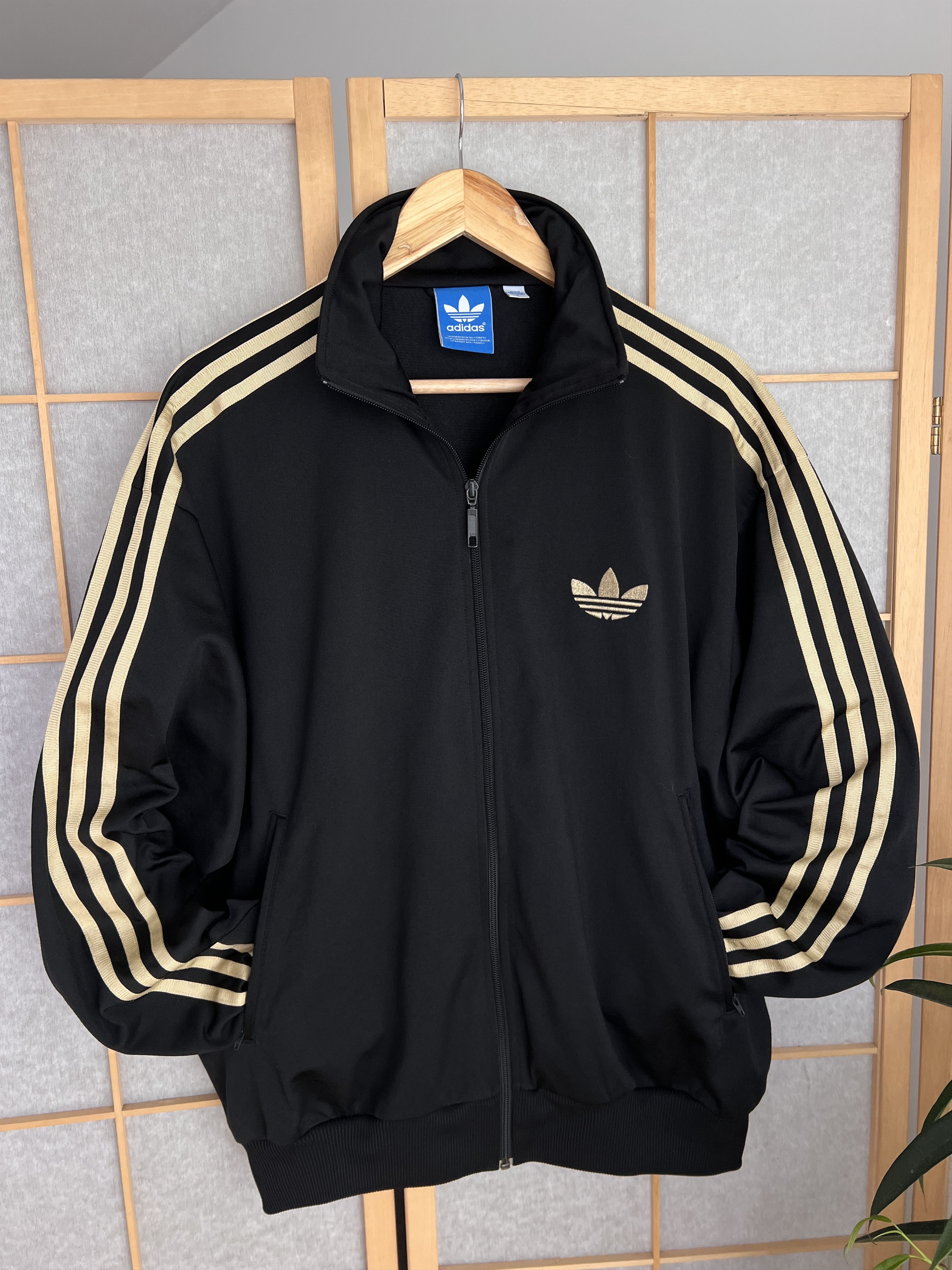 Adidas OG Adidas originals vintage 2000s track top jacket hype logo ...