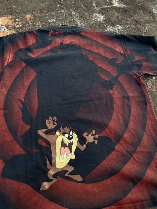 Vintage 90s Taz Shadow Bull eye Looney Tunes | Grailed
