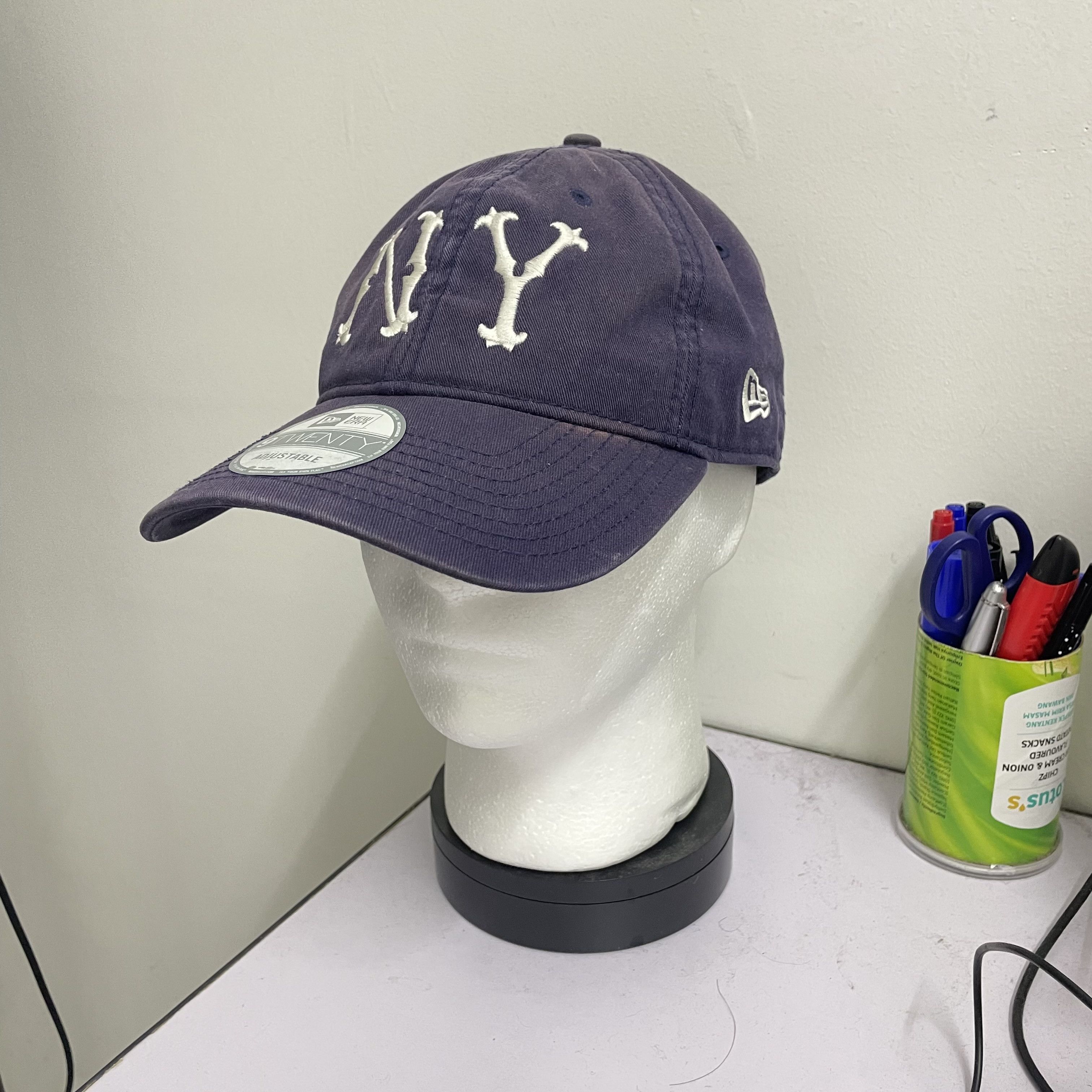 New Era NEW ERA X NEW YORK BONE FONT SUN FADE VINTAGE STYLE DAD HAT ...