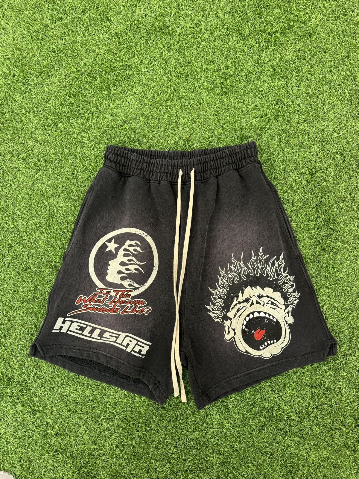 HELLSTAR Hellstar Face Shorts XL | Grailed