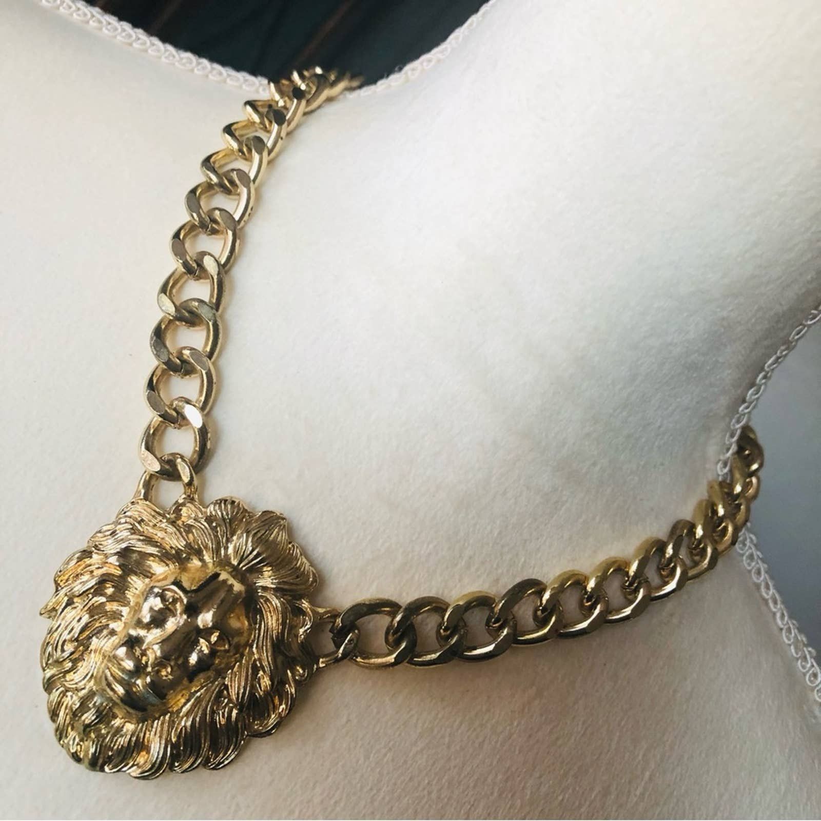 Jewelry Heavy gold plated lion head chain link necklace | Grailed