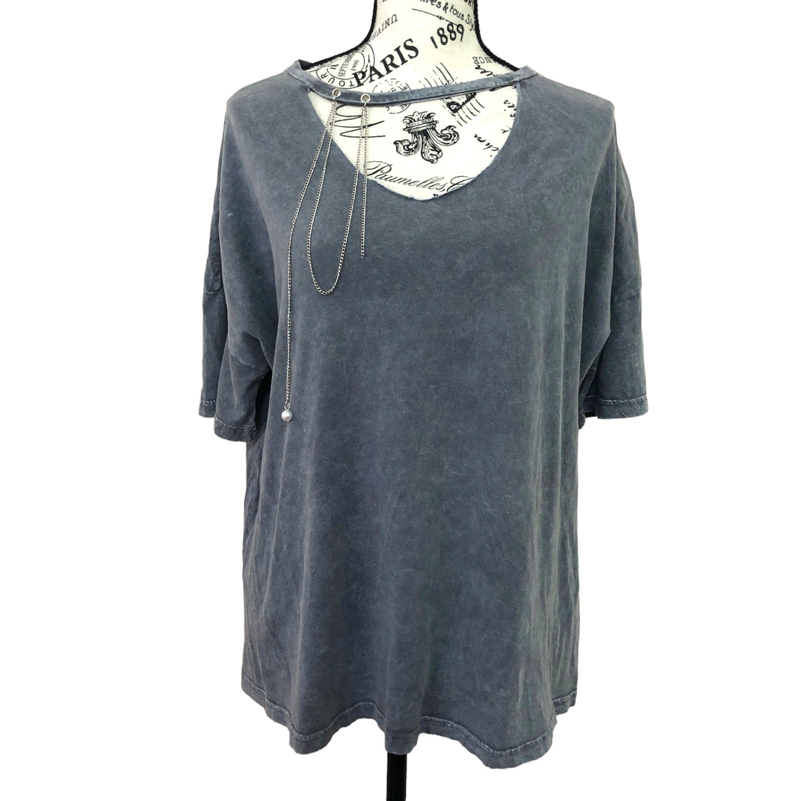 Other Distressed Neck Rocker Oversized Tee with Chain | Grailed