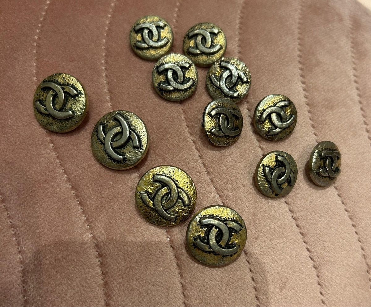 Chanel Set of Chanel buttons | Grailed