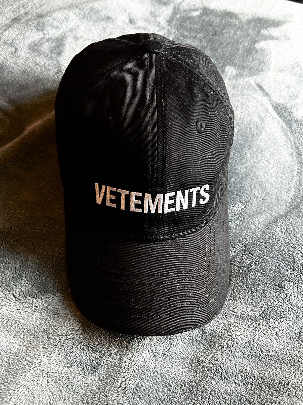 Vetements Vetements Logo Cap Limited Edition Black - White Embroidery ...