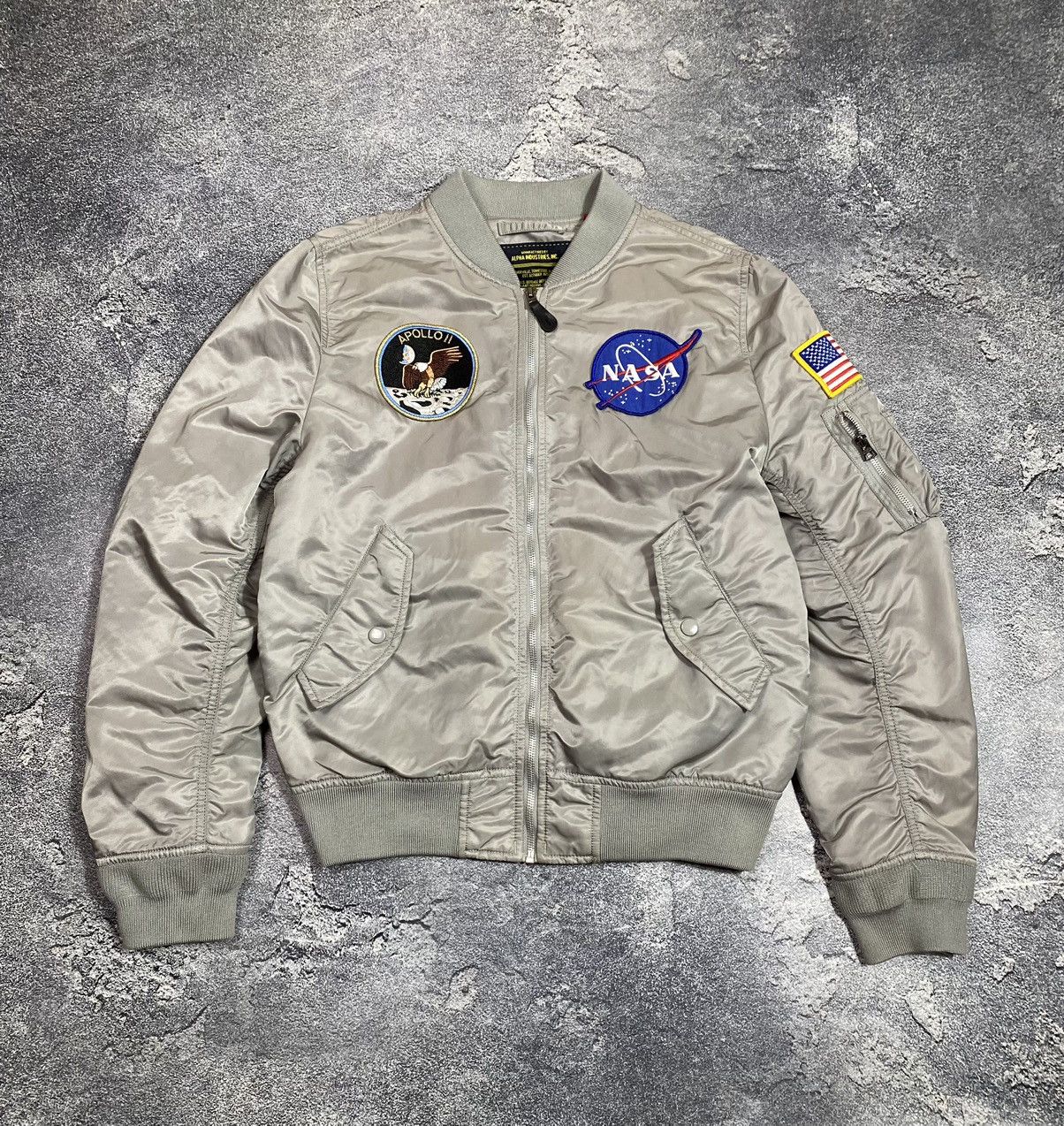 Alpha Industries × NASA Alpha Industries x NASA APOLLO bomber jacket ...