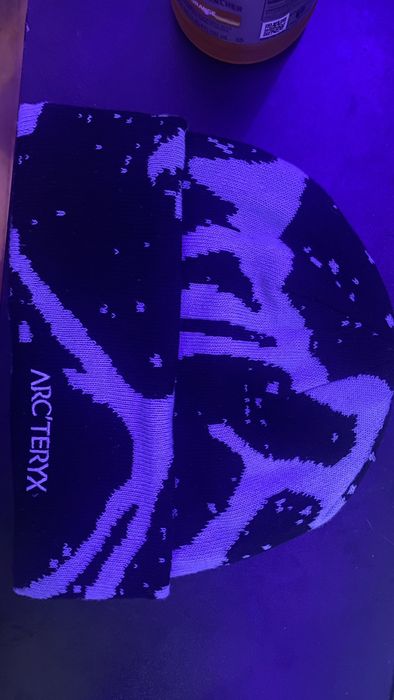 Arc'Teryx OG Arc’teryx Grotto Toque Beanie Orca *rare* | Grailed Arc'Teryx OG Arc’teryx Grotto Toque Beanie Orca *rare* | Grailed