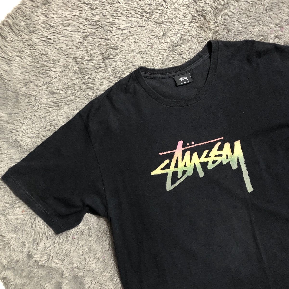Vintage STUSSY FONT LOGO RASTA TEE | Grailed