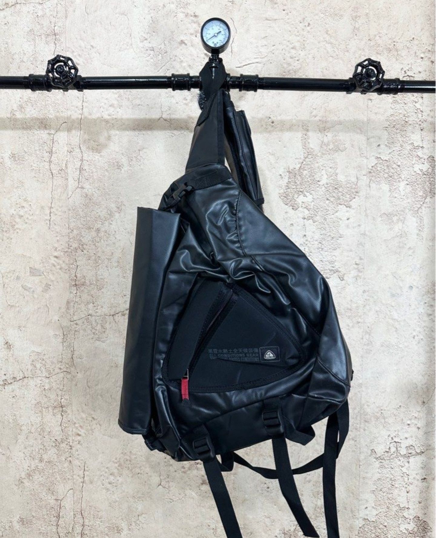 Nike ACG Nike ACG Water Tight Crossbody bag | Grailed Nike ACG Nike ACG Water Tight Crossbody bag | Grailed