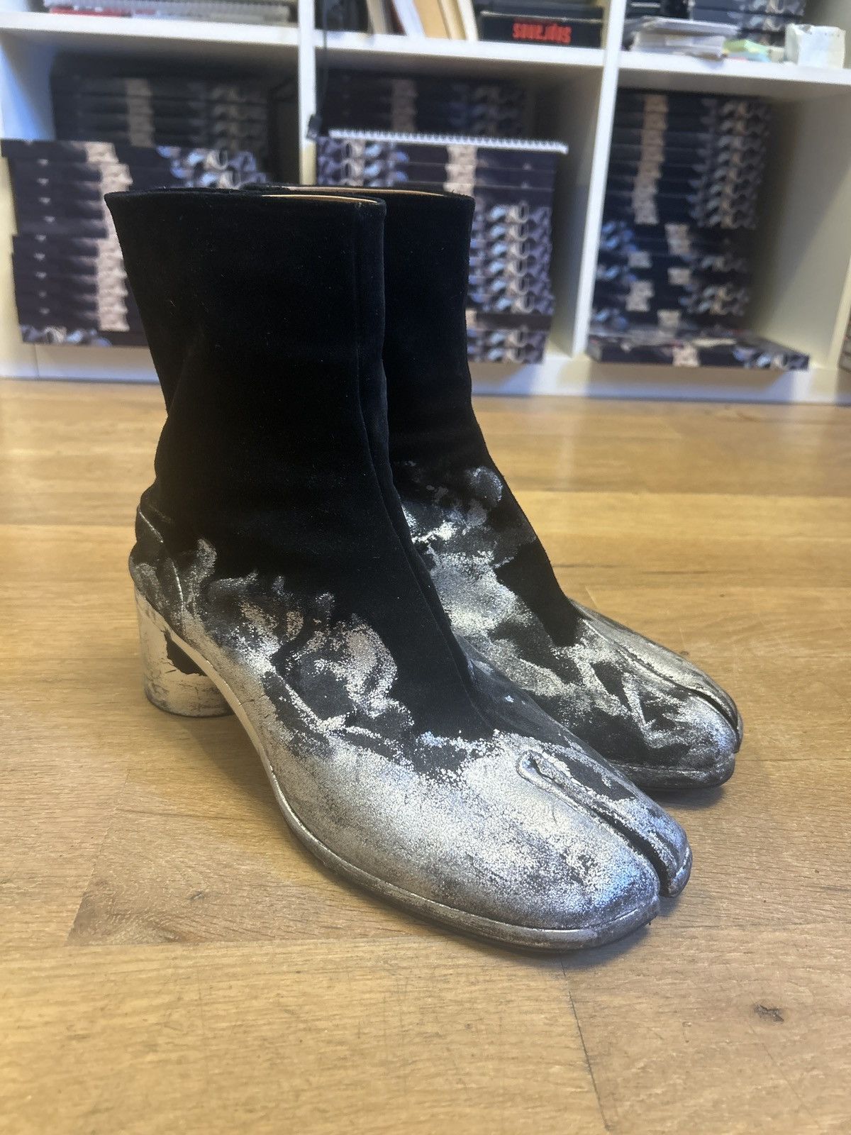 Maison Margiela Maison Margiela Black/Silver Suede Tabi Maison Margiela Maison Margiela Black/Silver Suede Tabi