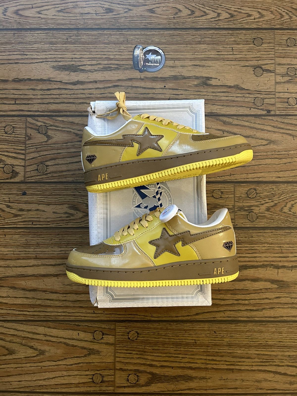 Bape Bape Gold Members Exclusive Bapestas NEW | Grailed