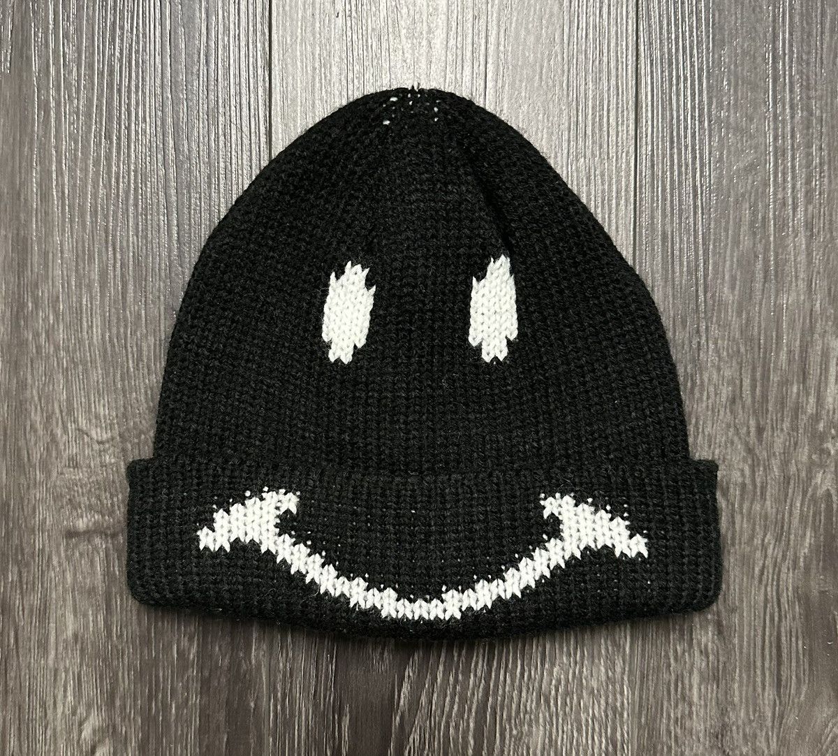 Market Smiley Face Beanie CHINATOWN MARKET | Grailed