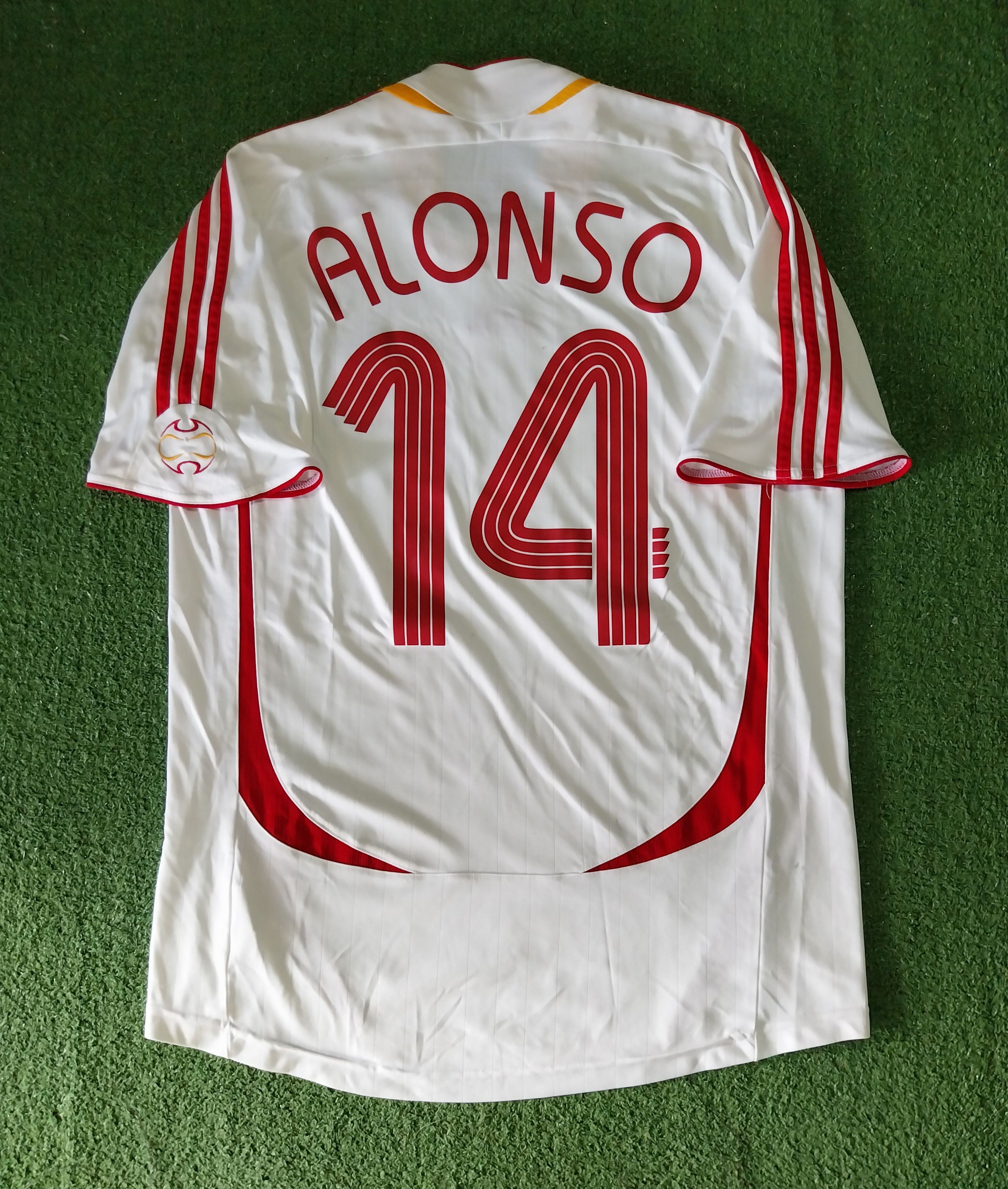 Adidas × Jersey × Vintage Spain away 2006 xabi alonso jersey football ...